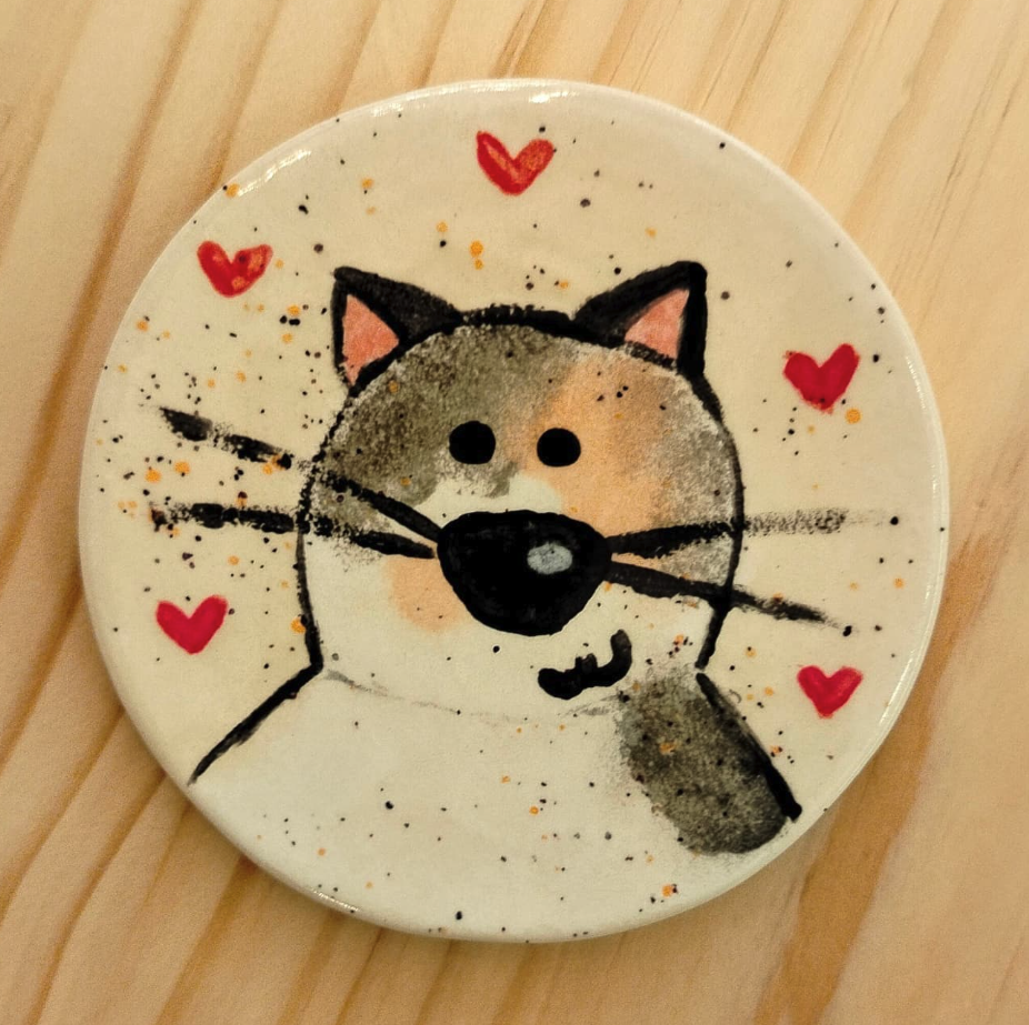 Painting ceramic plates: complete guide and techniques